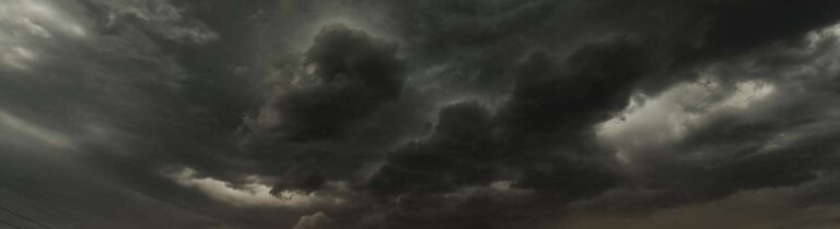 Live Severe Thunderstorm Warning with Real-Time Radar Tracking